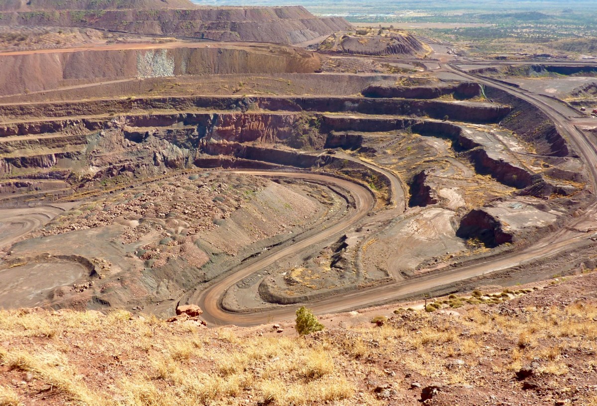 Mt Whaleback, largest open-cut iron ore mine in the world – Life of ...