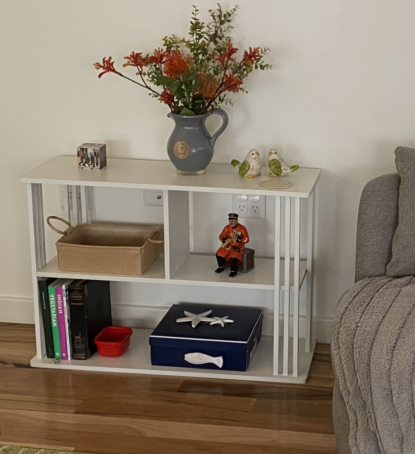 King Tilly’s throne – Life of Riley – on whatever